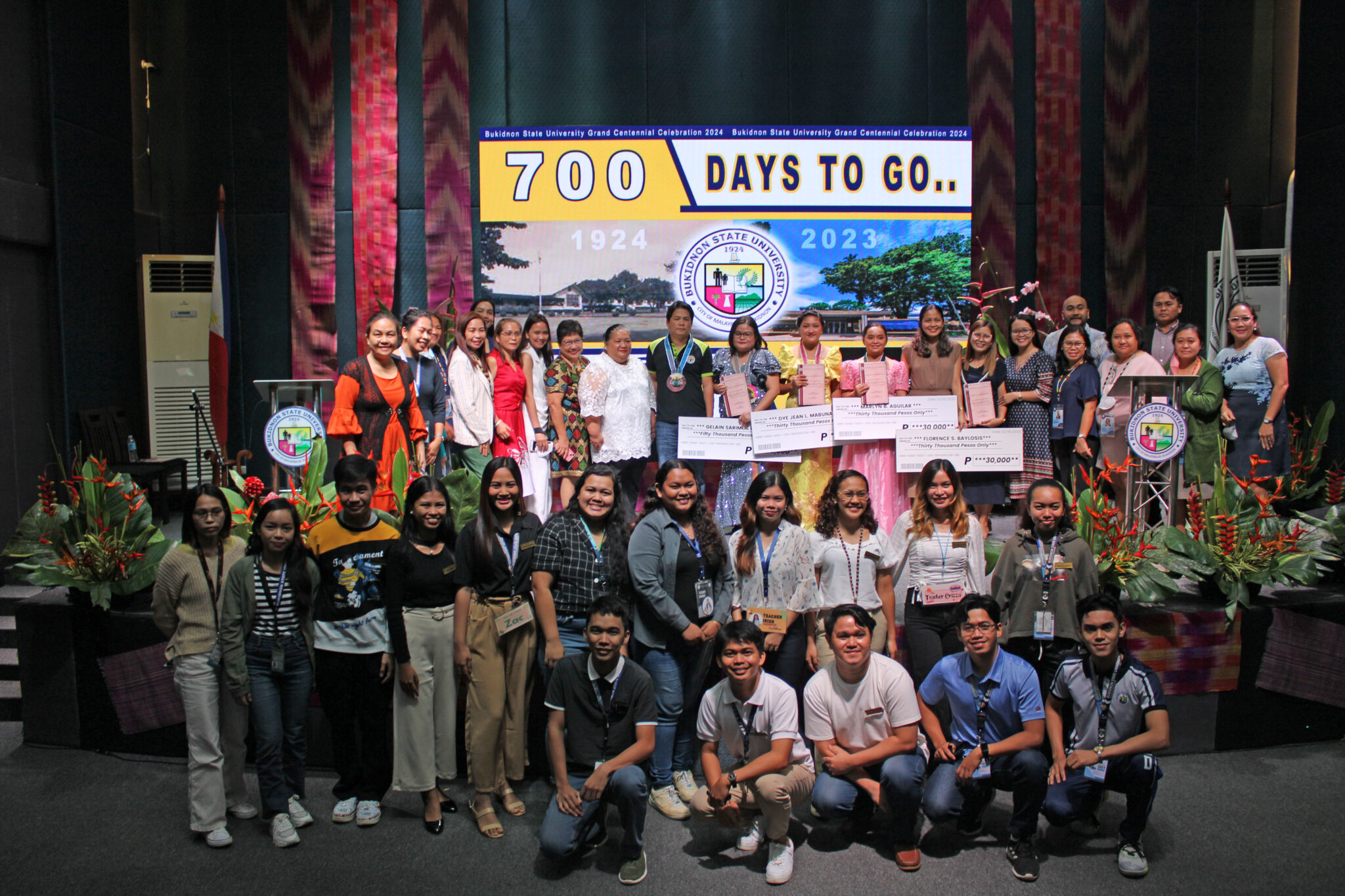 Six alumni receive awards for their exemplary performances ...